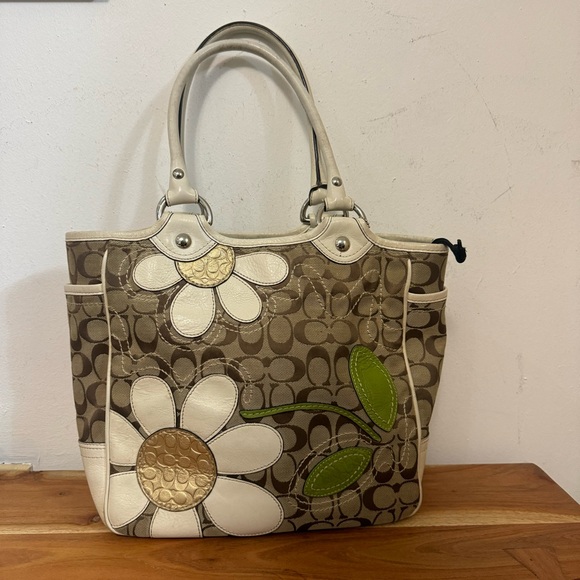 Coach | Bags | Coach Daisy Bleeker Signature Bag Rare | Poshmark